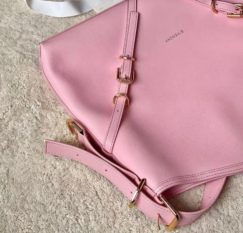 High fidelity Givenchy Shopping Bags