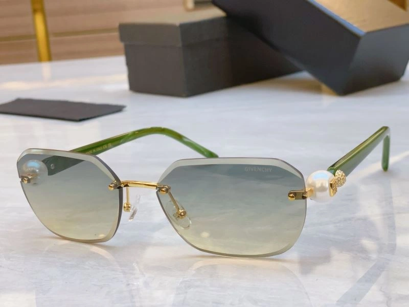 Top match Givenchy Sunglasses