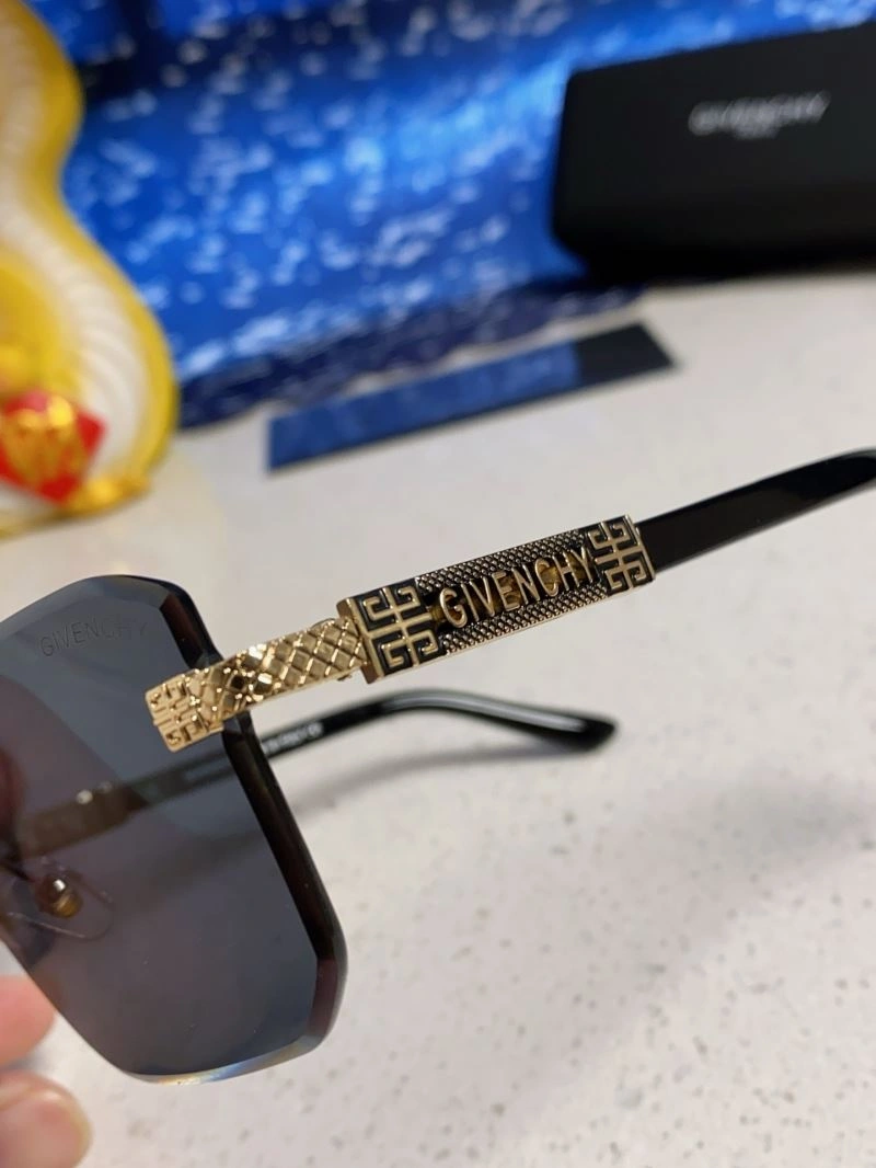 Top mirror Givenchy Sunglasses