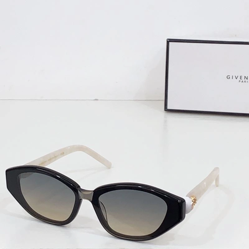 Accurate model Givenchy Sunglasses