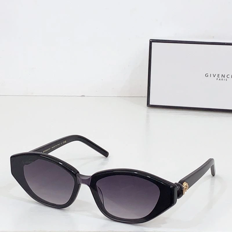 Accurate model Givenchy Sunglasses