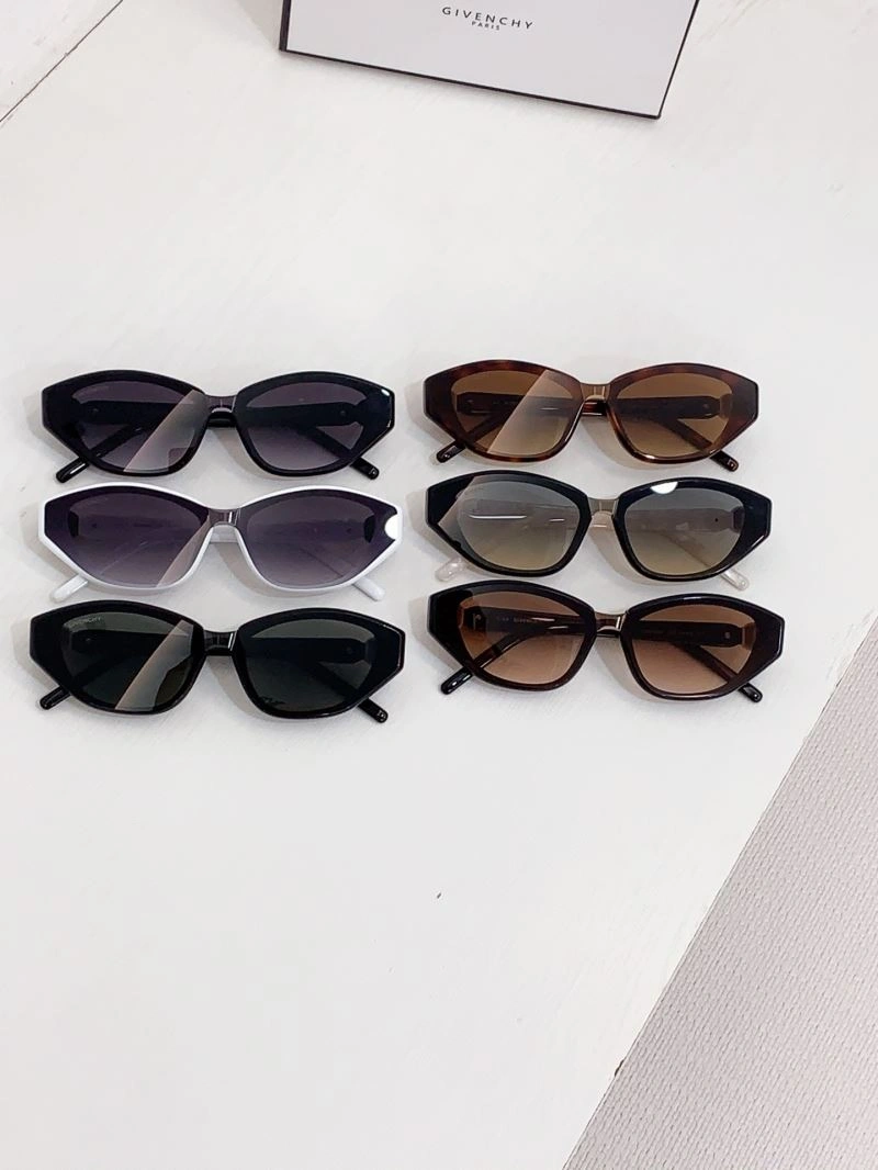 Accurate model Givenchy Sunglasses