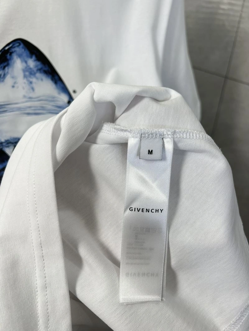 High accuracy Givenchy T-Shirts