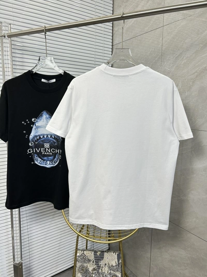 High accuracy Givenchy T-Shirts