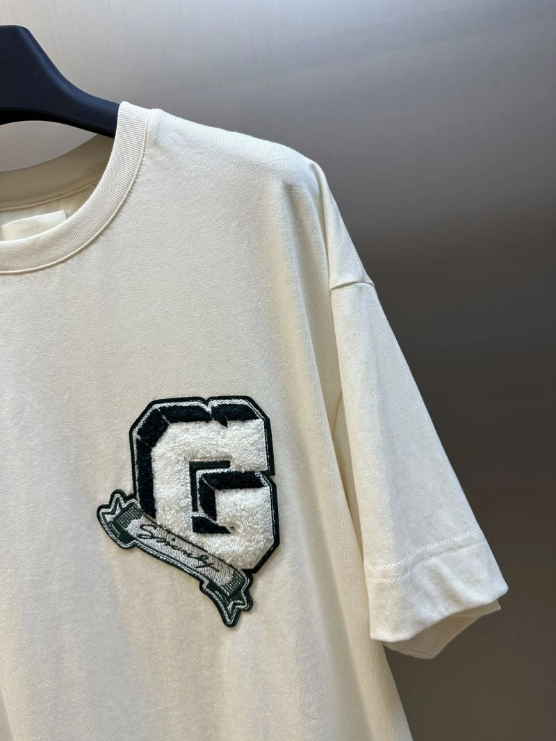 Accurate model Givenchy T-Shirts