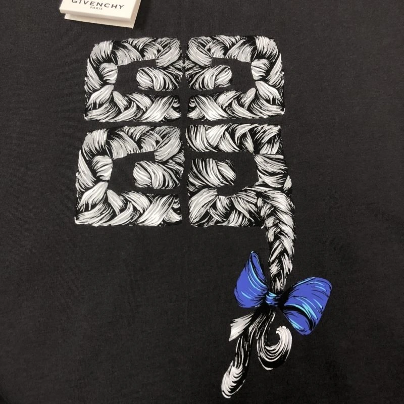 Accurate model Givenchy T-Shirts