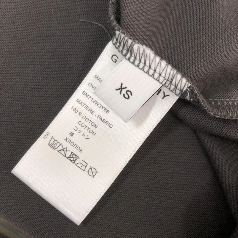 Accurate model Givenchy T-Shirts