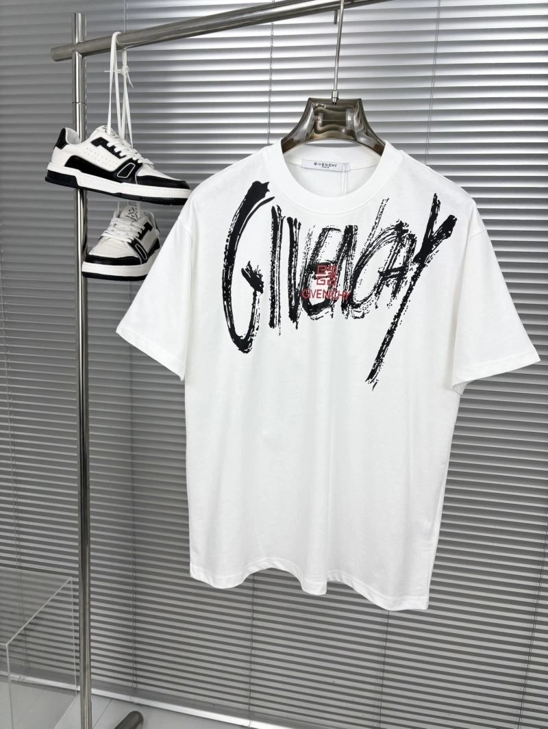 Bargain Givenchy T-Shirts