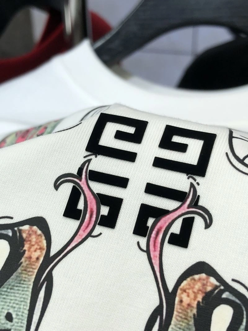 Inexpensive Givenchy T-Shirts