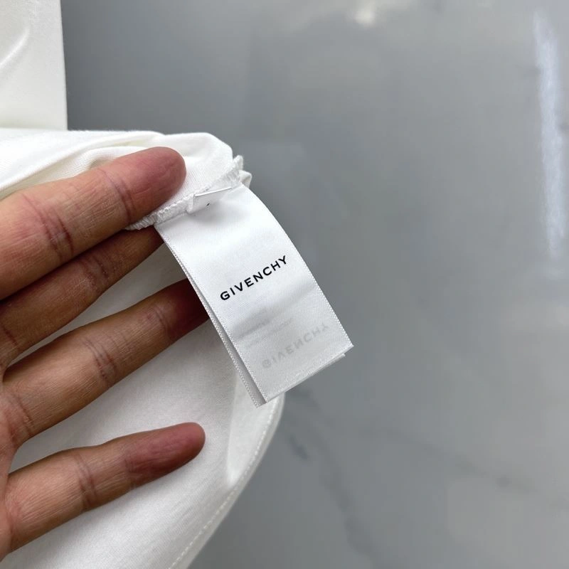 Economical Givenchy T-Shirts