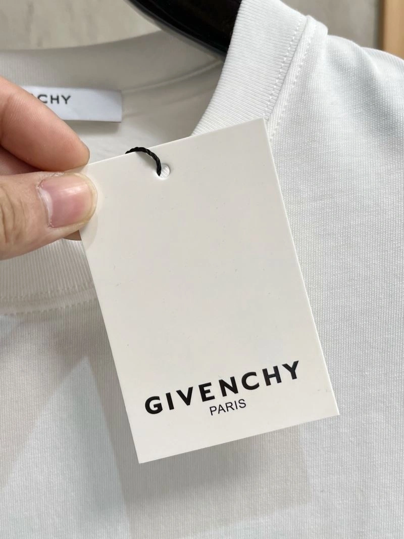High fidelity Givenchy T-Shirts