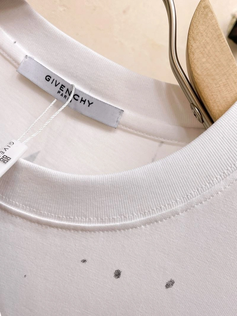 Discounted Givenchy T-Shirts