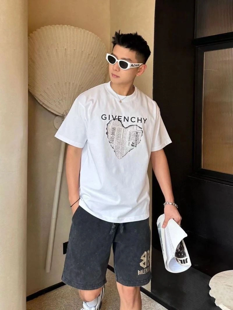 Givenchy T-Shirts