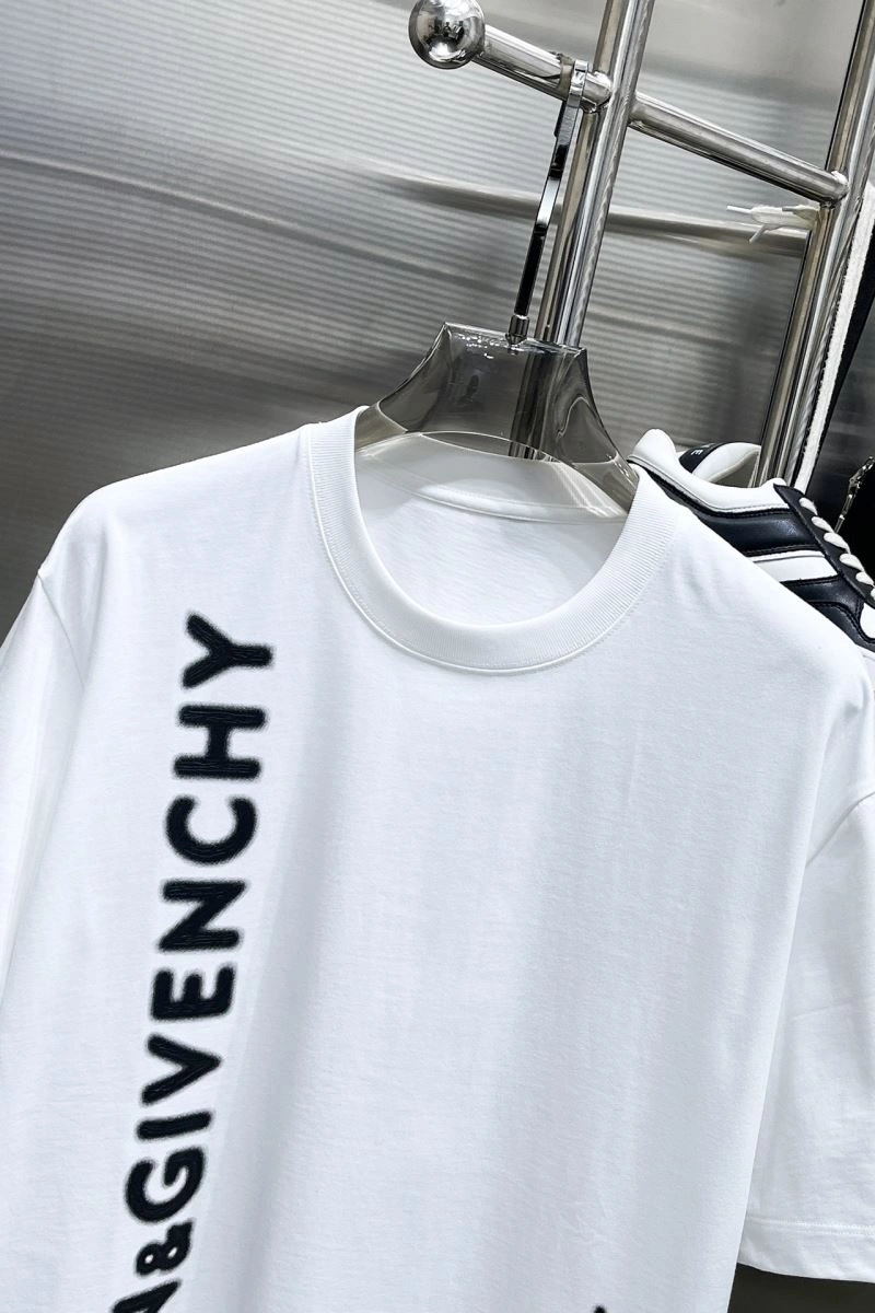 Exact replica Givenchy T-Shirts