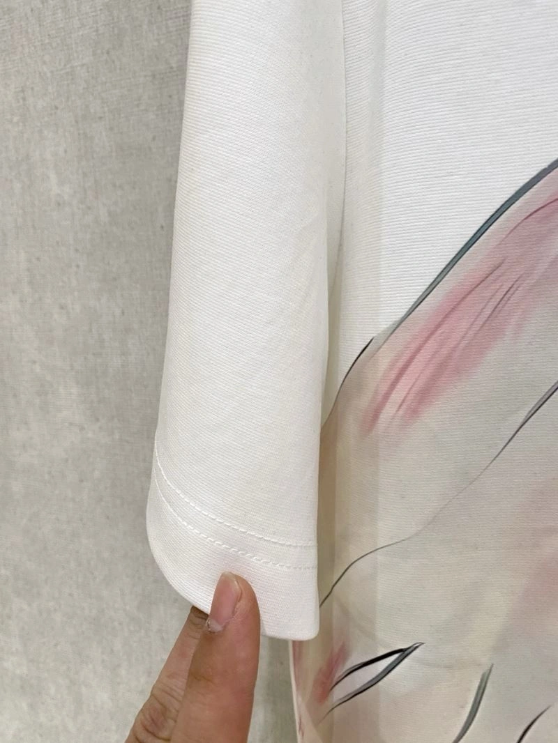 Accurate model Givenchy T-Shirts