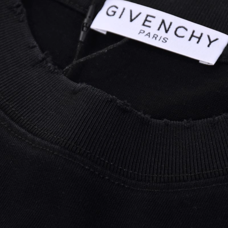 Bargain Givenchy T-Shirts