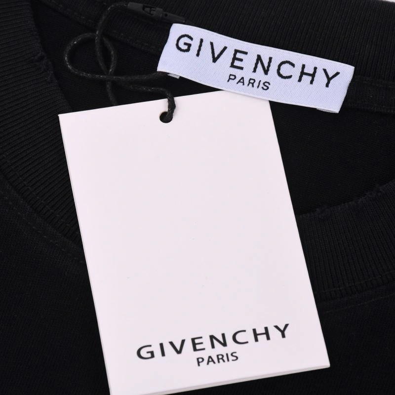 Bargain Givenchy T-Shirts