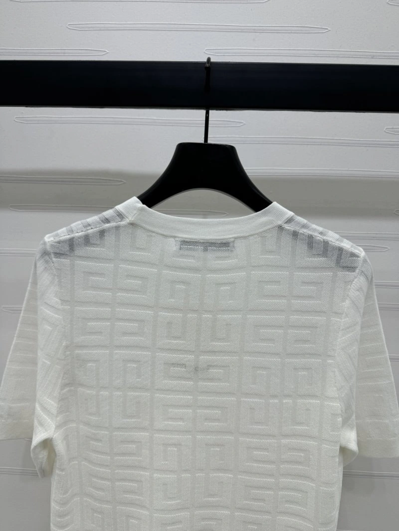 Accurate model Givenchy T-Shirts