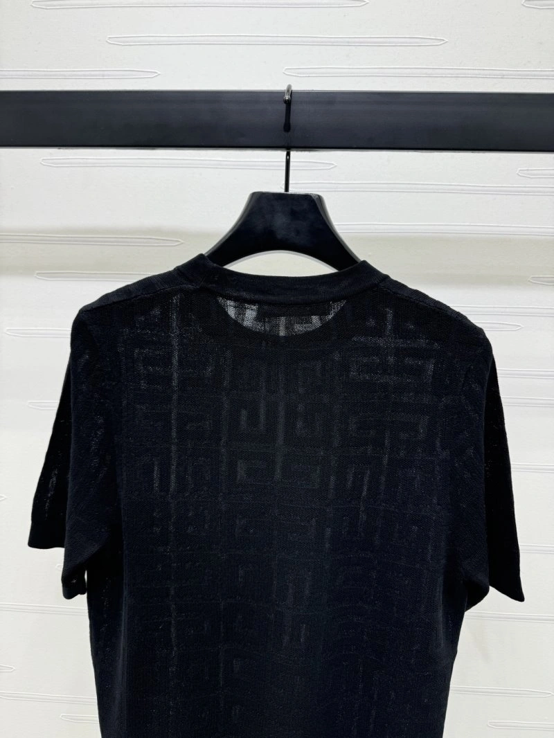 Accurate model Givenchy T-Shirts