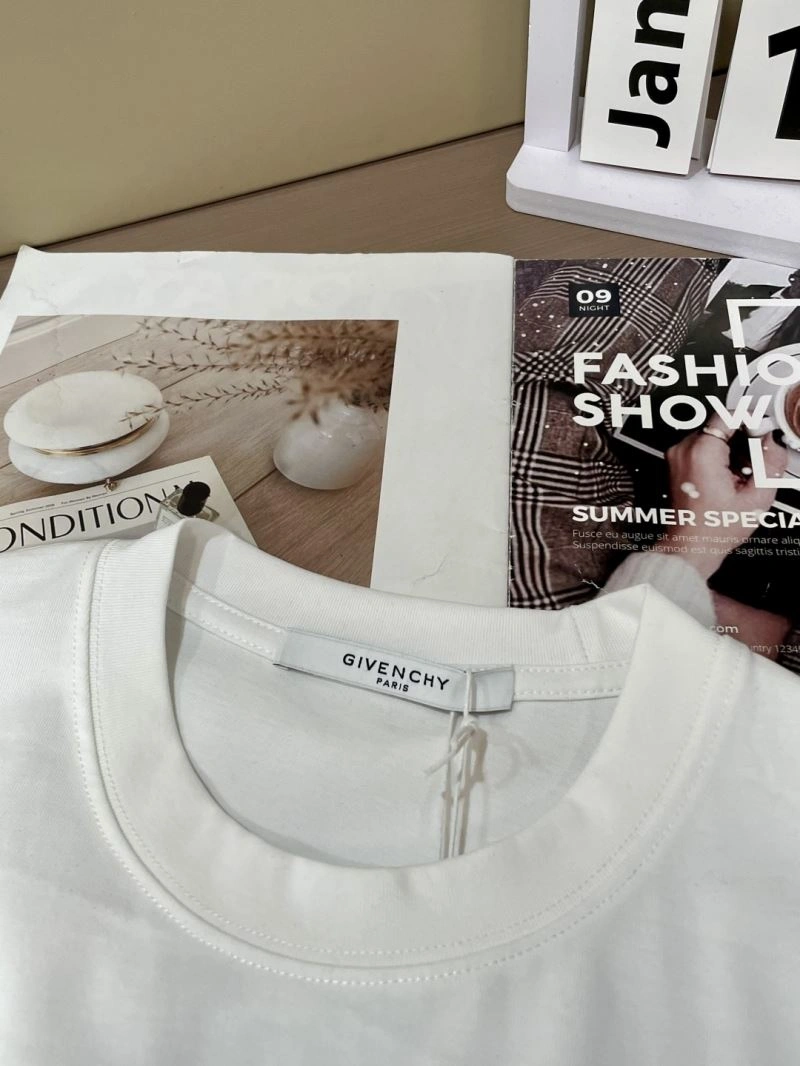 Top match Givenchy T-Shirts