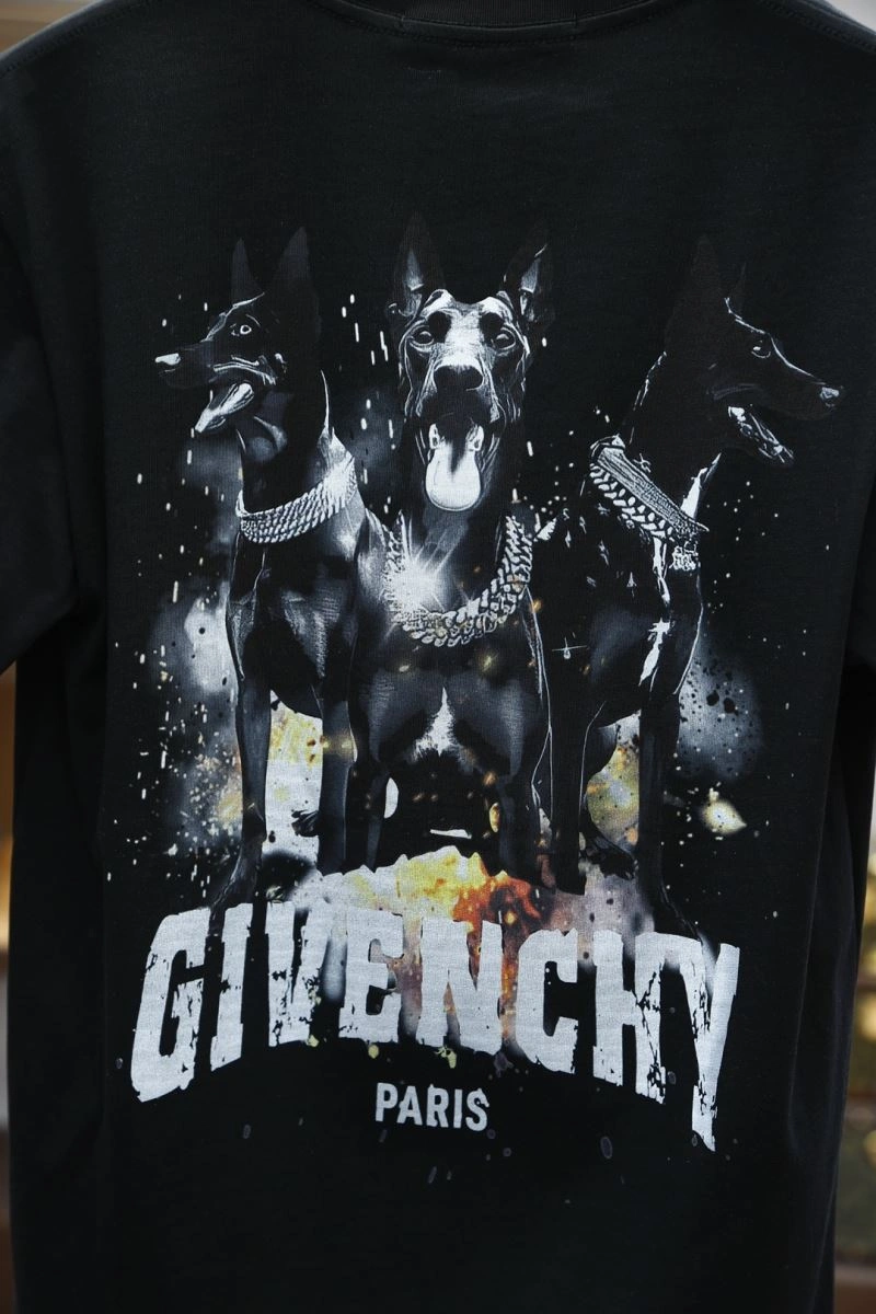 Reasonably priced Givenchy T-Shirts