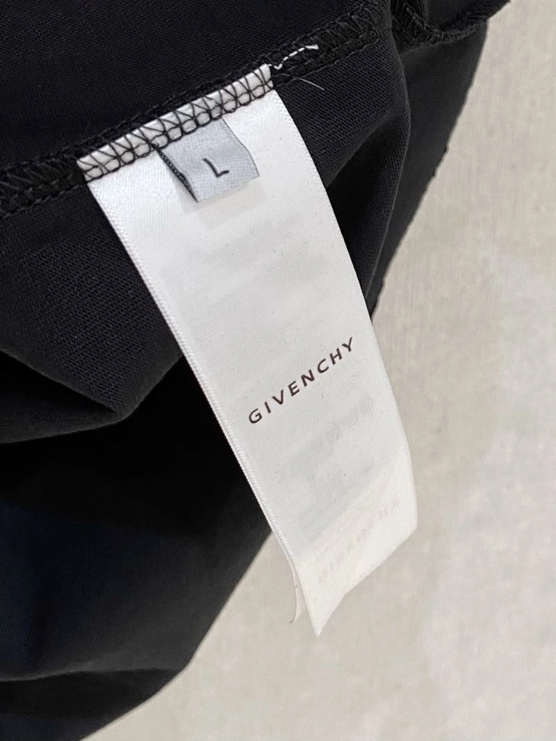 Discounted Givenchy T-Shirts