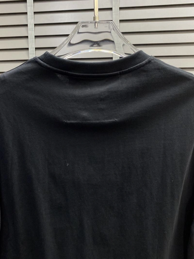 Bargain Givenchy T-Shirts