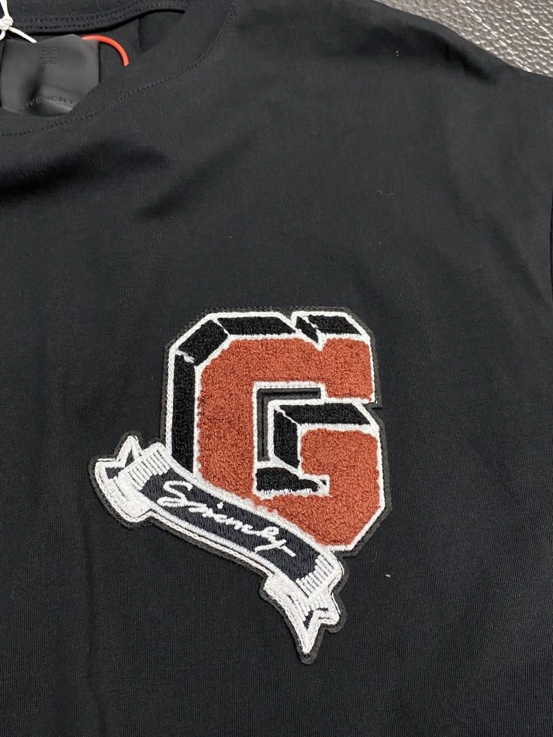 Bargain Givenchy T-Shirts