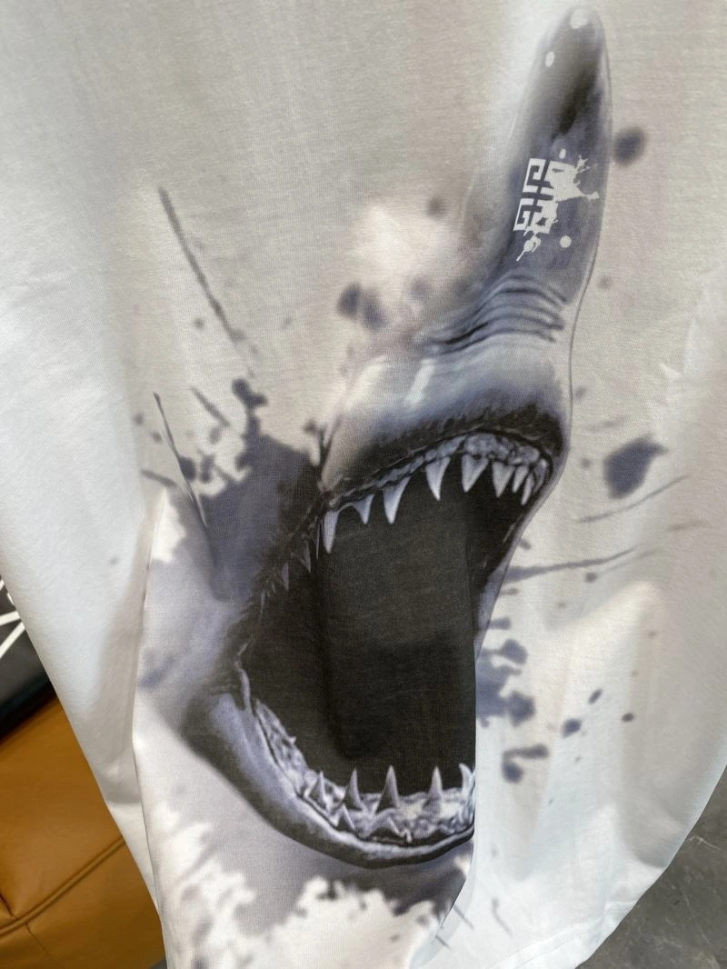 High fidelity Givenchy T-Shirts