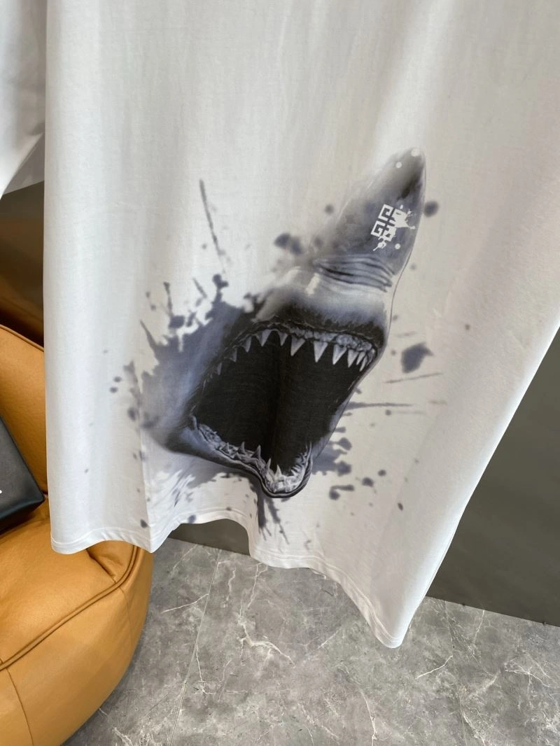 High fidelity Givenchy T-Shirts