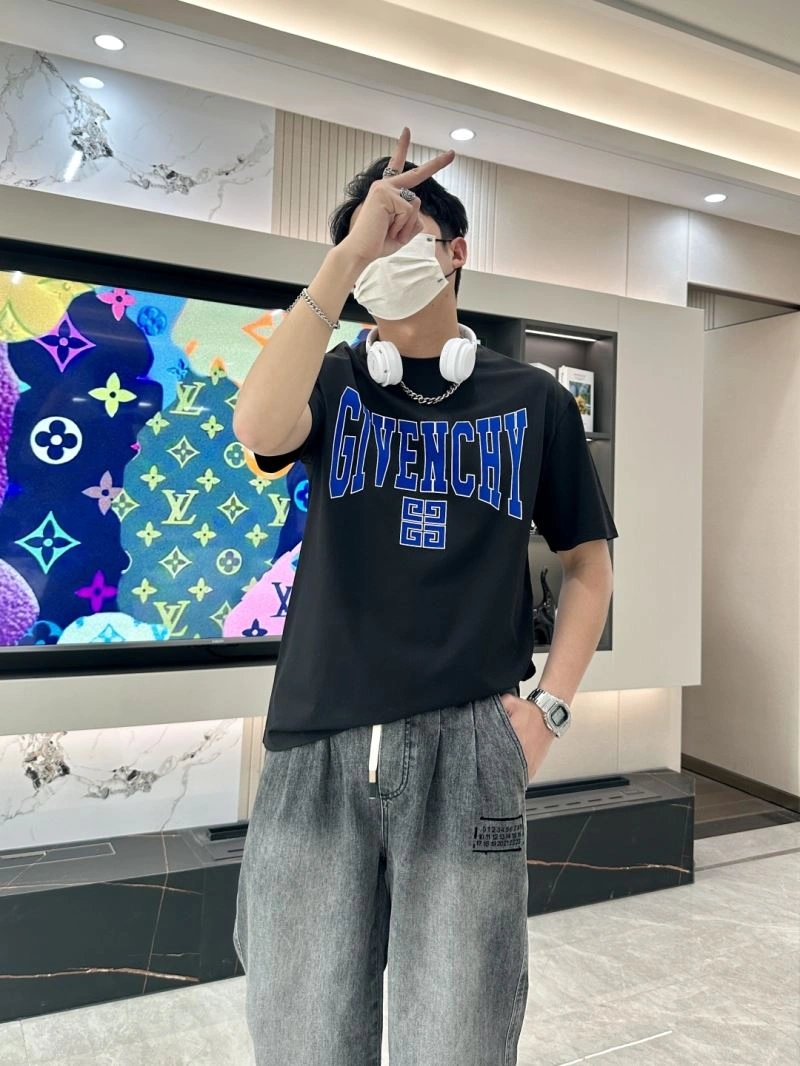 High accuracy Givenchy T-Shirts