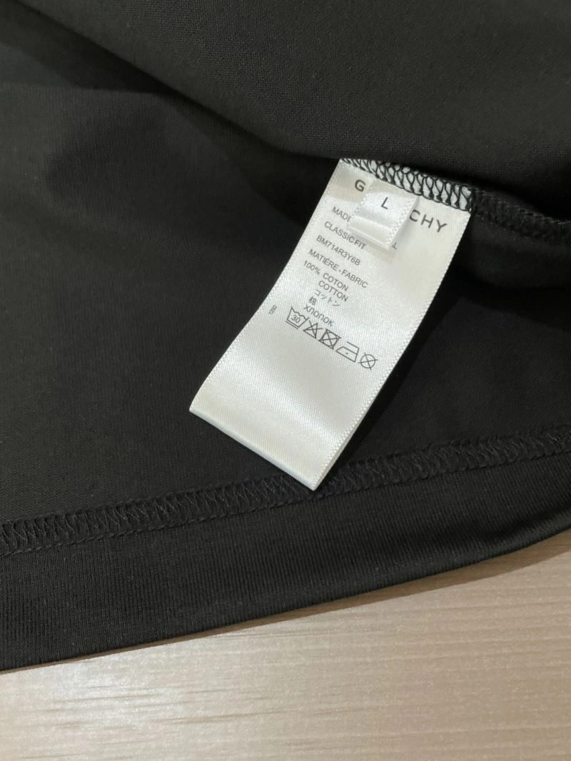 High accuracy Givenchy T-Shirts