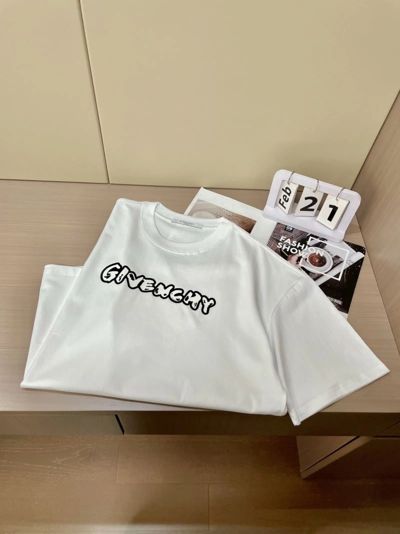 Reasonably priced Givenchy T-Shirts