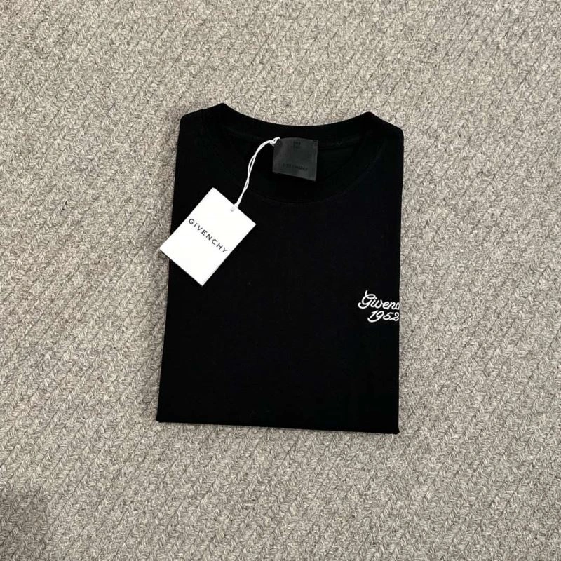 Top match Givenchy T-Shirts