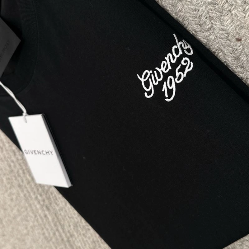 Top match Givenchy T-Shirts