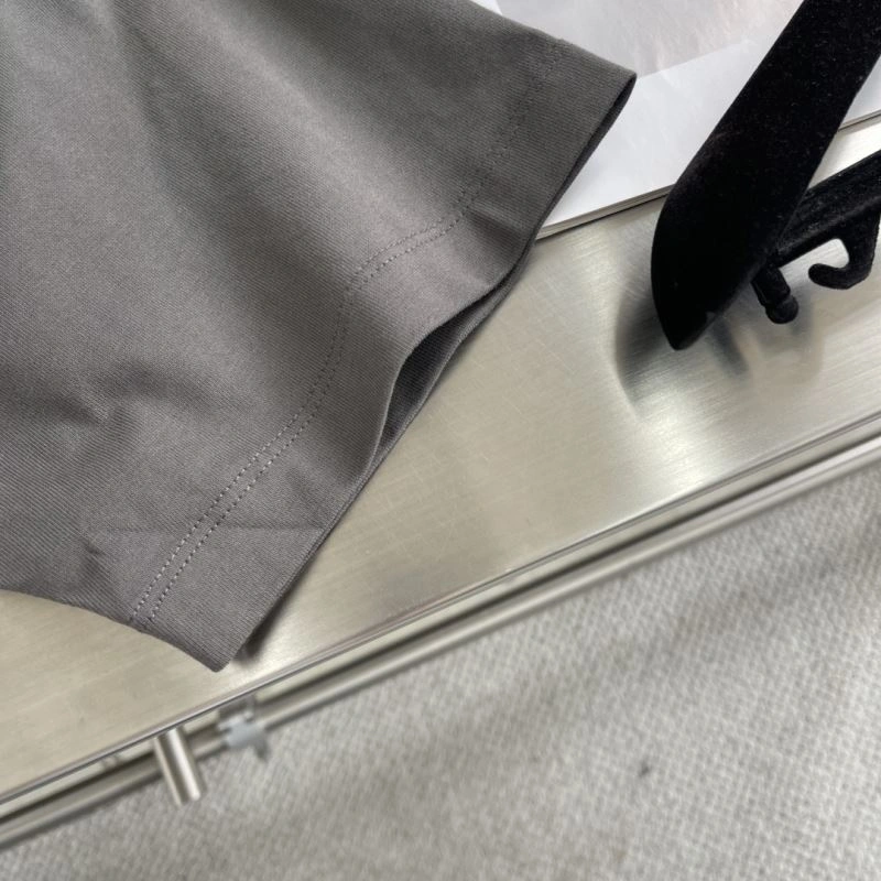 Bargain Givenchy T-Shirts