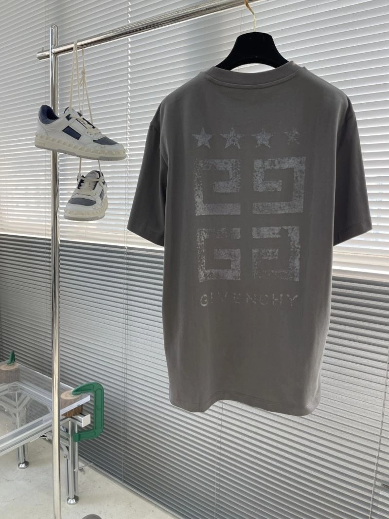 Bargain Givenchy T-Shirts
