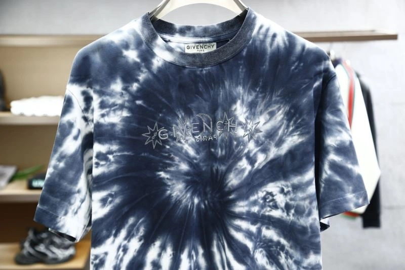 High accuracy Givenchy T-Shirts