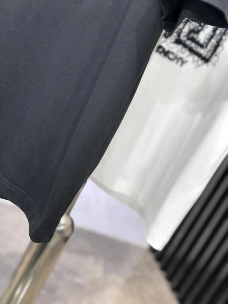 High fidelity Givenchy T-Shirts