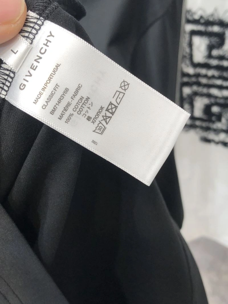 High fidelity Givenchy T-Shirts