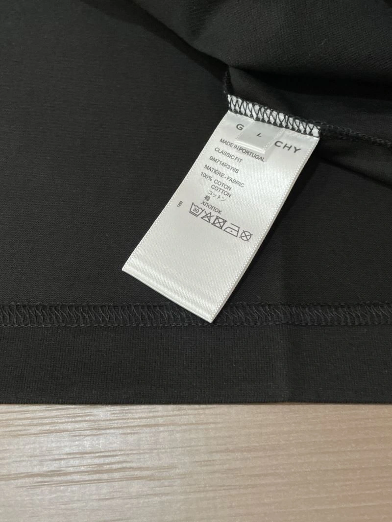 High accuracy Givenchy T-Shirts