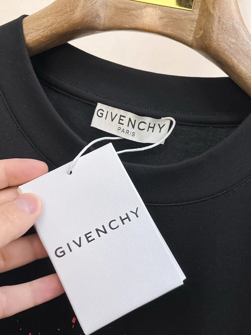 Reasonably priced Givenchy T-Shirts