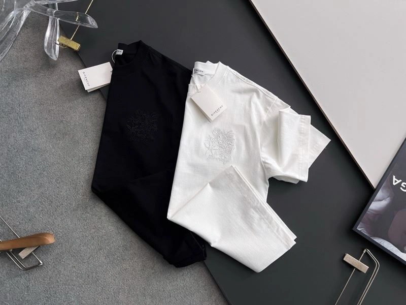 Original Givenchy T-Shirts