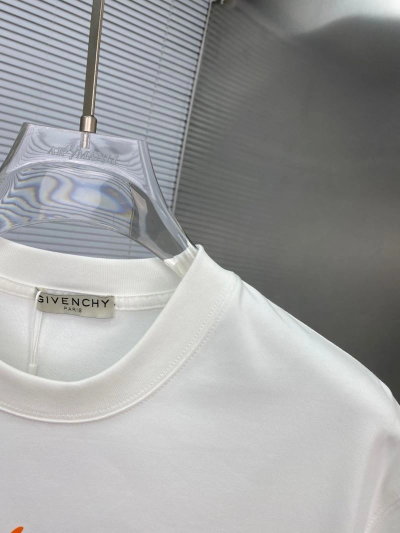 Inexpensive Givenchy T-Shirts