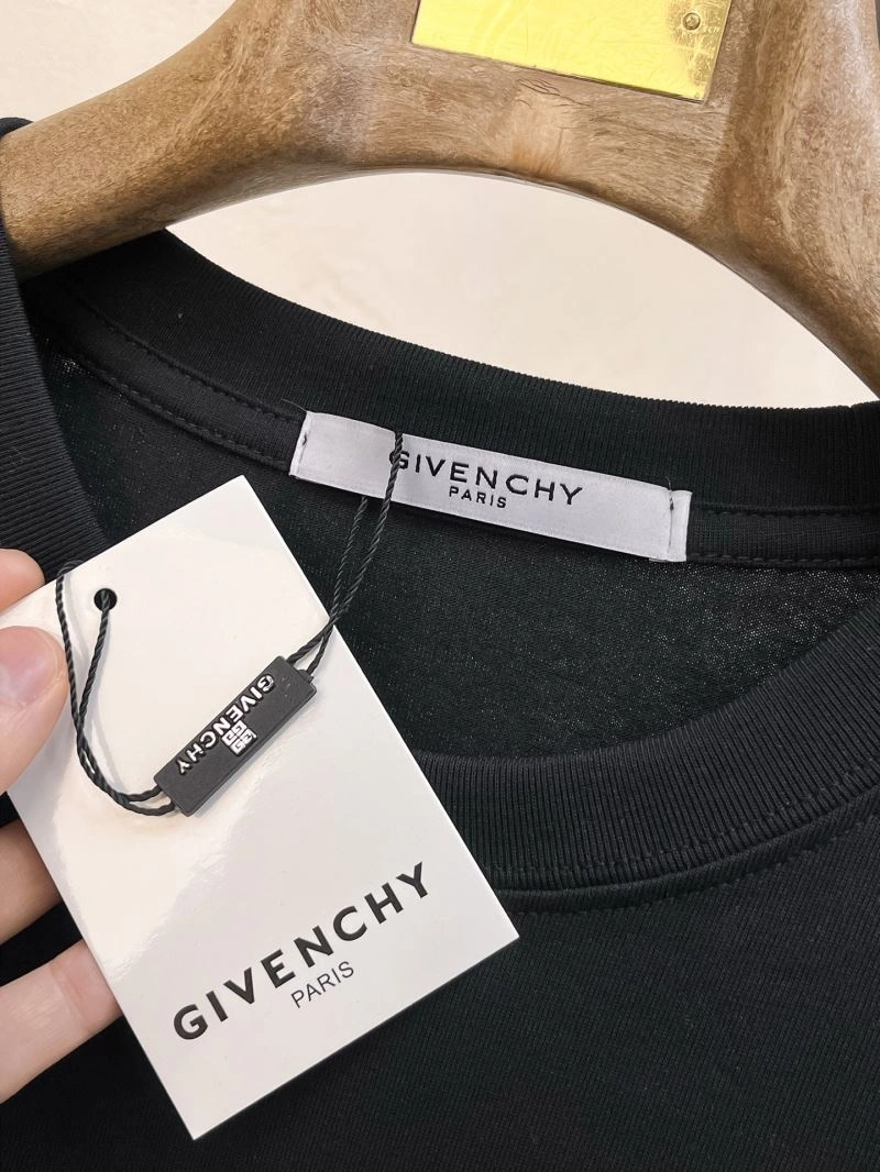 High fidelity Givenchy T-Shirts