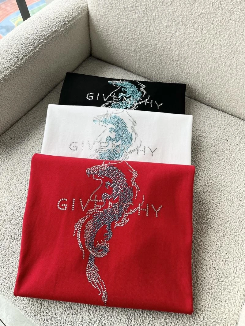 Bargain Givenchy T-Shirts