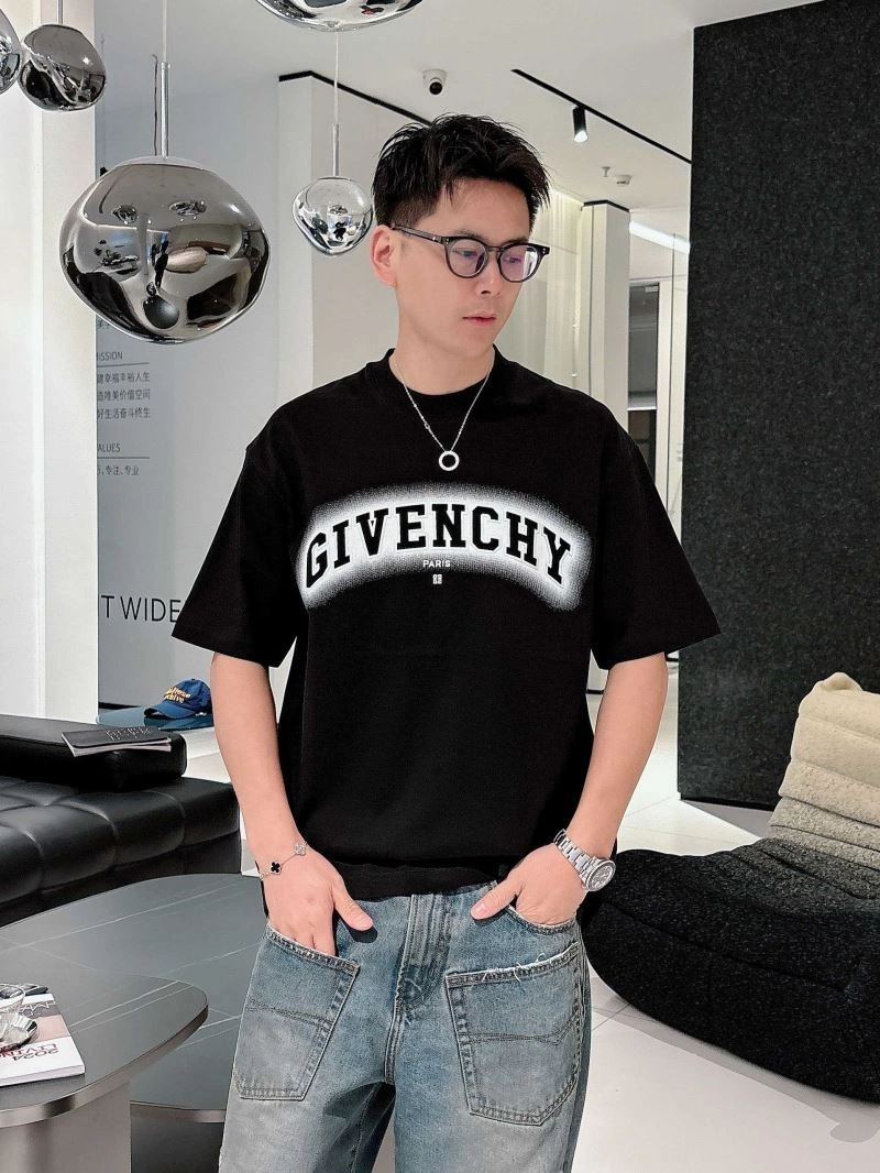 Discounted Givenchy T-Shirts