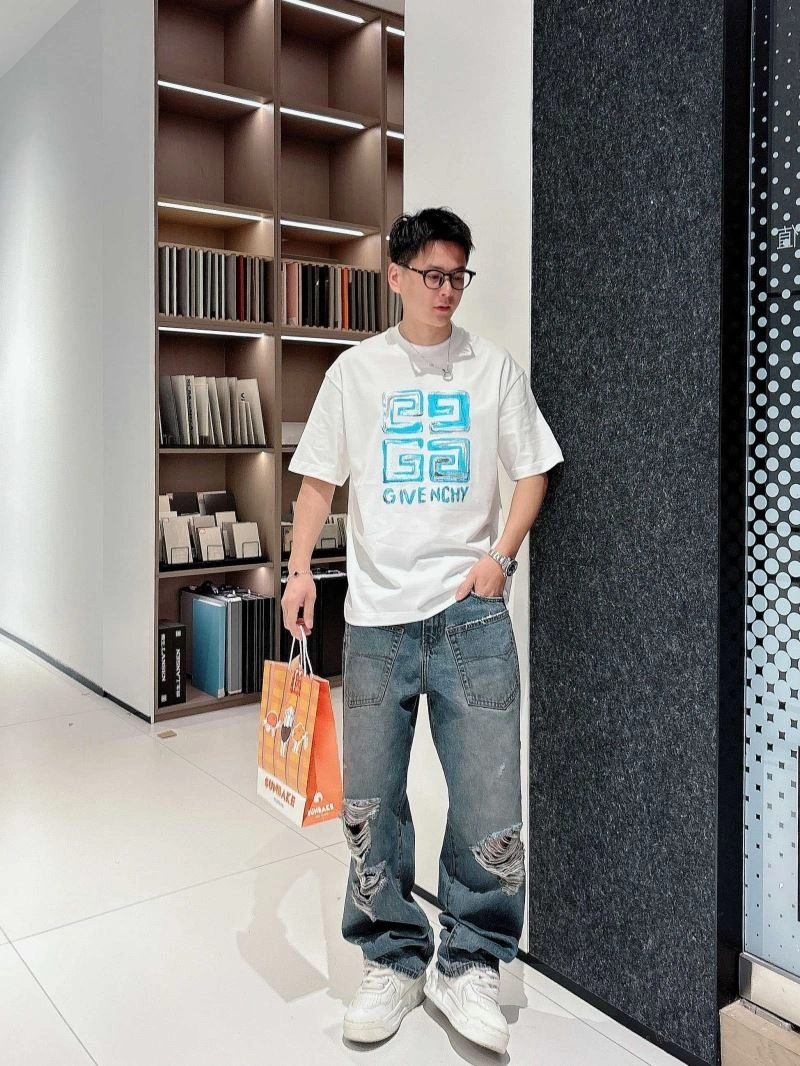 Affordable Givenchy T-Shirts