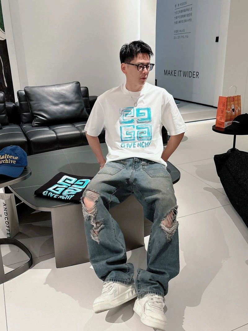 Affordable Givenchy T-Shirts