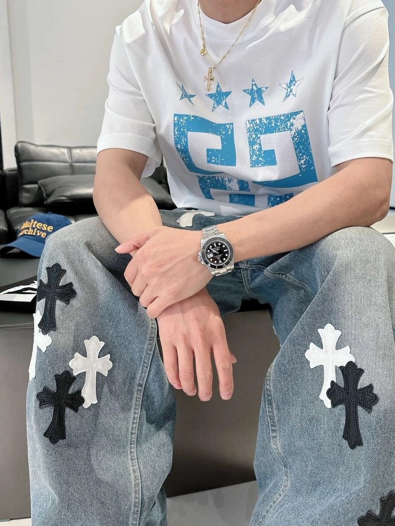 Indistinguishable Givenchy T-Shirts